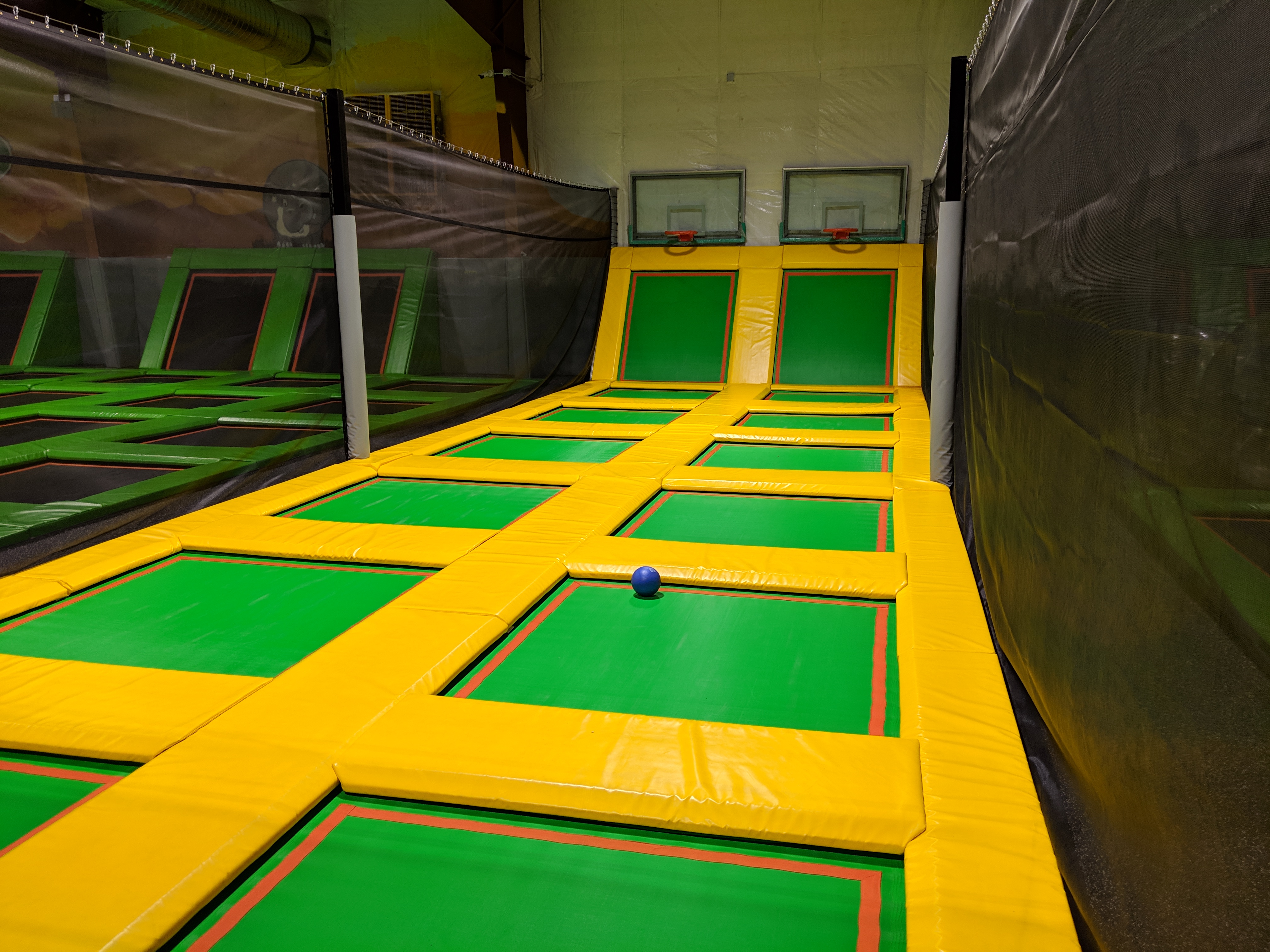 Safari Trampoline – Come and have fun with us.