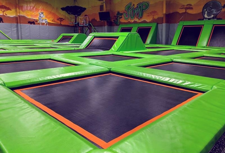 Safari Trampoline – Come and have fun with us.